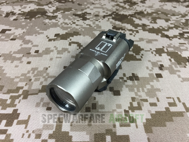 Specwarfare Airsoft. Night Evolution X300U LED FlashLight (Dark Earth)